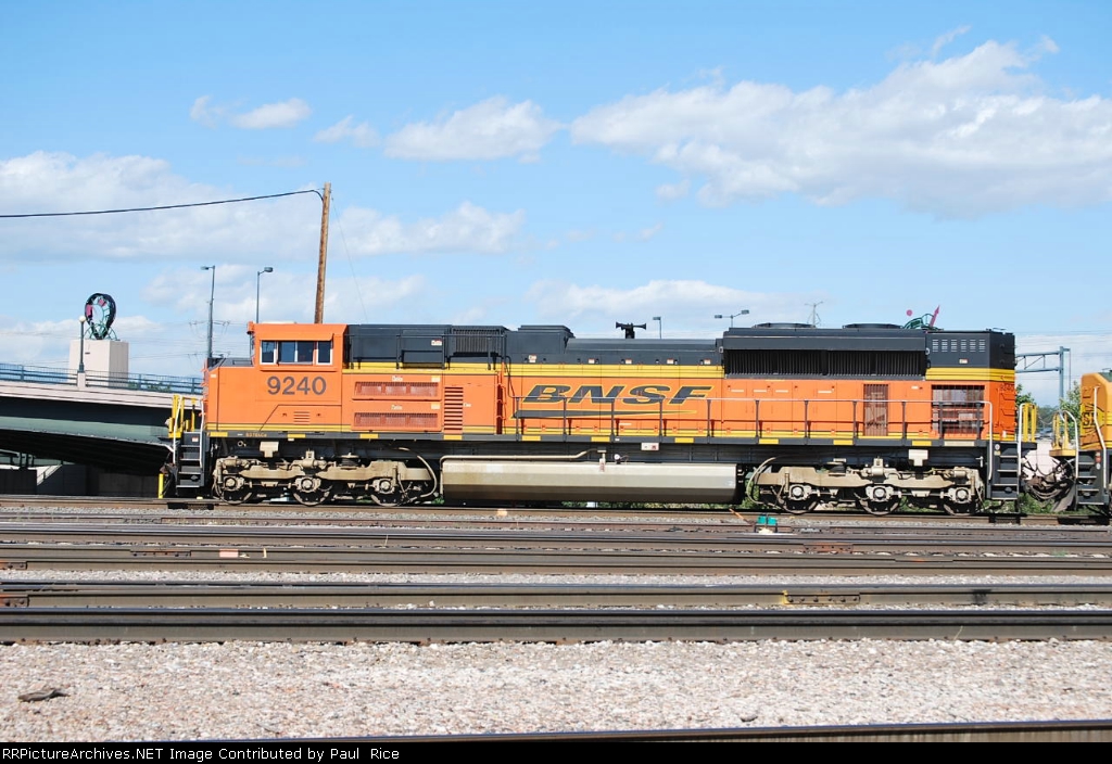 BNSF 9240
